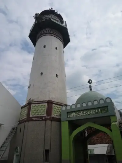 Masjid Menara Layur Semarang: Jejak Mercusuar Kuno & Arsitektur 4 ...